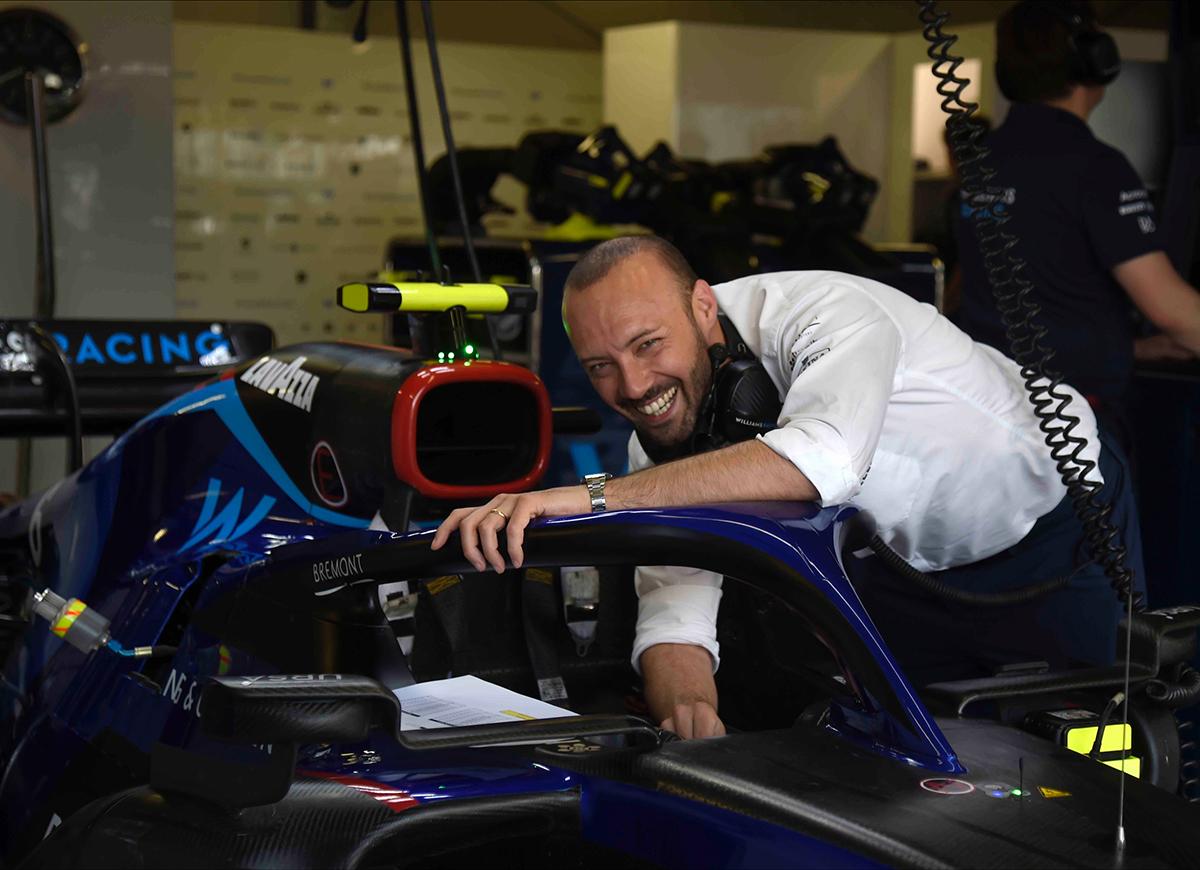 La gara per un lavoro esclusivo - Millionaire